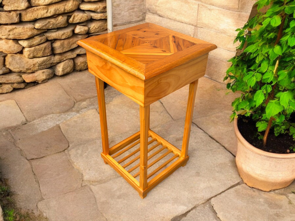 Timber Plant Stand – Big Antler